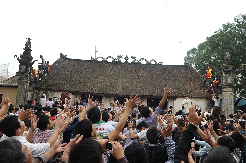 Cùng về thăm đất Mai Đình- Hiệp Hoà nơi có Lễ hội tung hoa làng Tiếu ...